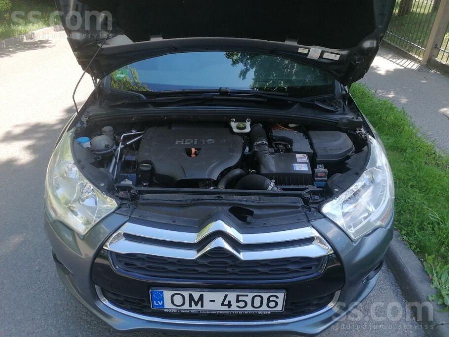 Pelēks Citroen DS 2012 Daugavpils, ar dzinēja tilpumu 2.00 L un nobraukumu 186 tūkst. km par 5450 €, foto 20 vietnē AUTOMOTO.COM.LV