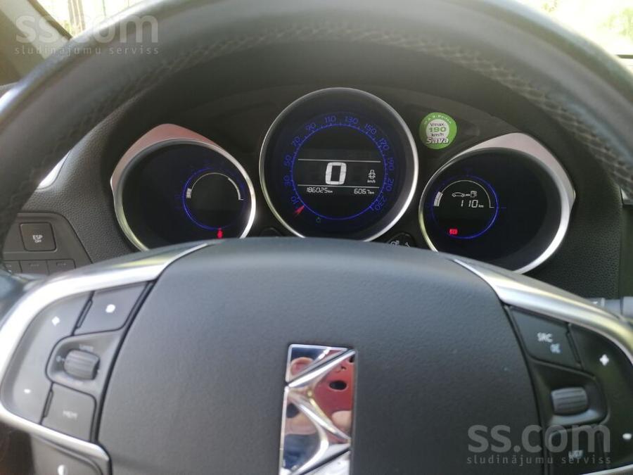Pelēks Citroen DS 2012 Daugavpils, ar dzinēja tilpumu 2.00 L un nobraukumu 186 tūkst. km par 5450 €, foto 33 vietnē AUTOMOTO.COM.LV
