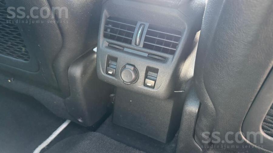 Pelēks Citroen DS 2012 Jelgava, ar dzinēja tilpumu 2.00 L un nobraukumu 310 tūkst. km par 4600 €, foto 12 vietnē AUTOMOTO.COM.LV