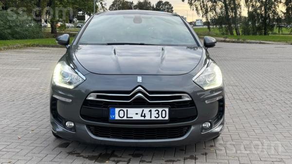 Grey Citroen DS 2012 in Jelgava, with an engine capacity of 2.00 L and mileage of 310 thousand km for 4150 €, photo 3 on AUTOMOTO.COM.LV
