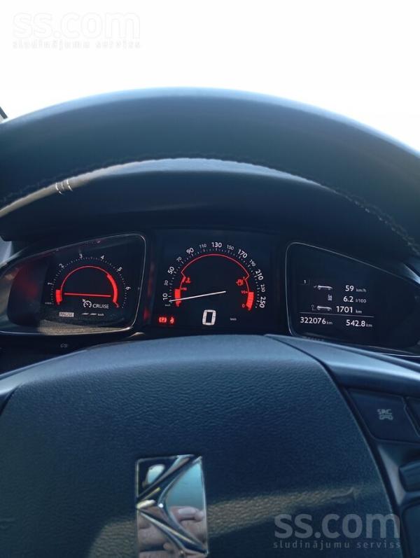 Pelēks Citroen DS 2012 Jelgava, ar dzinēja tilpumu 2.00 L un nobraukumu 322 tūkst. km par 5400 €, foto 6 vietnē AUTOMOTO.COM.LV