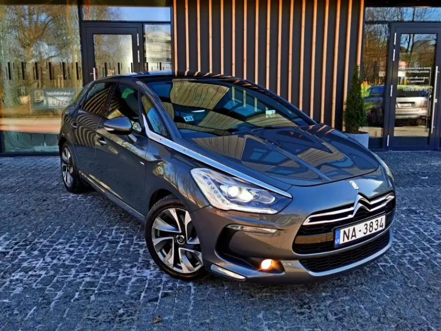 Grey Citroen DS 2012 in Riga, with an engine capacity of 2.00 L and mileage of 230 thousand km for 9590 €, photo 4 on AUTOMOTO.COM.LV