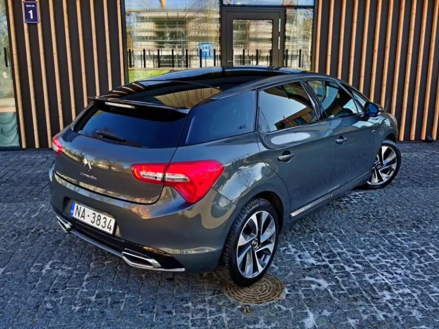 Grey Citroen DS 2012 in Riga, with an engine capacity of 2.00 L and mileage of 230 thousand km for 9590 €, photo 5 on AUTOMOTO.COM.LV