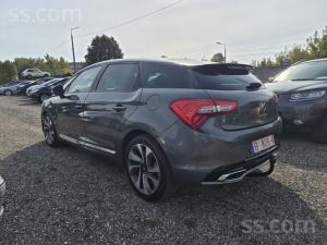 Pelēks Citroen DS 2012 Daugavpils, ar dzinēja tilpumu 2.00 L un nobraukumu 0 tūkst. km par 5250 €, foto 8 vietnē AUTOMOTO.COM.LV