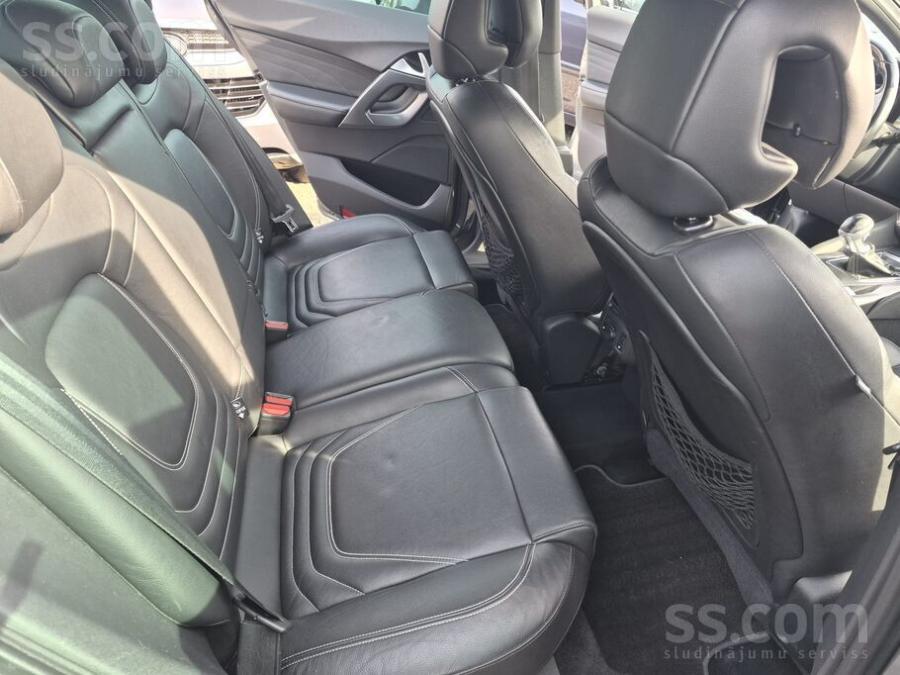 Pelēks Citroen DS 2012 Daugavpils, ar dzinēja tilpumu 2.00 L un nobraukumu 0 tūkst. km par 5250 €, foto 24 vietnē AUTOMOTO.COM.LV