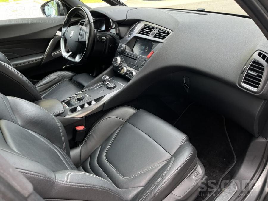 Pelēks Citroen DS 2013 Jelgava, ar dzinēja tilpumu 2.00 L un nobraukumu 202 tūkst. km par 5990 €, foto 12 vietnē AUTOMOTO.COM.LV