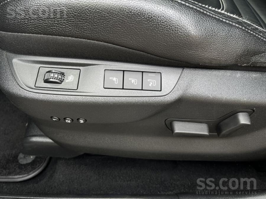 Pelēks Citroen DS 2013 Jelgava, ar dzinēja tilpumu 2.00 L un nobraukumu 202 tūkst. km par 5990 €, foto 17 vietnē AUTOMOTO.COM.LV