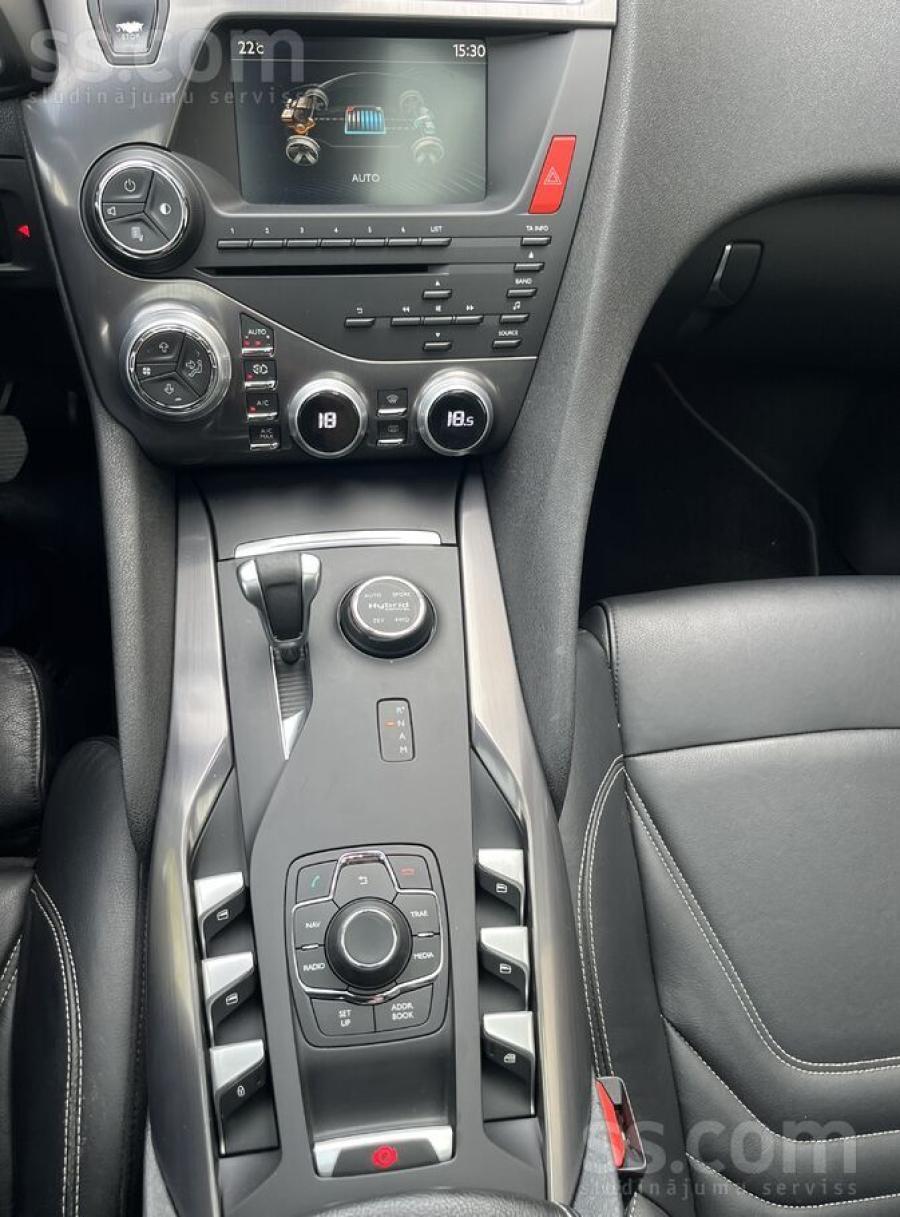 Pelēks Citroen DS 2013 Jelgava, ar dzinēja tilpumu 2.00 L un nobraukumu 202 tūkst. km par 5990 €, foto 19 vietnē AUTOMOTO.COM.LV