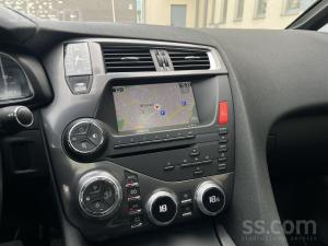 Pelēks Citroen DS 2013 Jelgava, ar dzinēja tilpumu 2.00 L un nobraukumu 202 tūkst. km par 5990 €, foto 20 vietnē AUTOMOTO.COM.LV