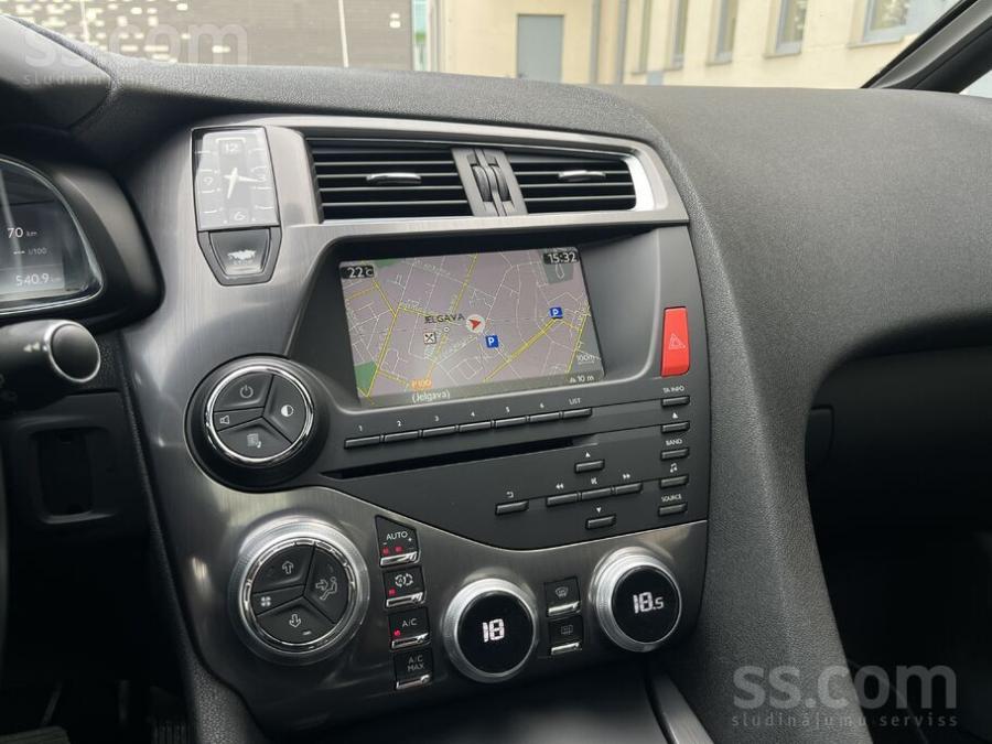 Pelēks Citroen DS 2013 Jelgava, ar dzinēja tilpumu 2.00 L un nobraukumu 202 tūkst. km par 5990 €, foto 20 vietnē AUTOMOTO.COM.LV