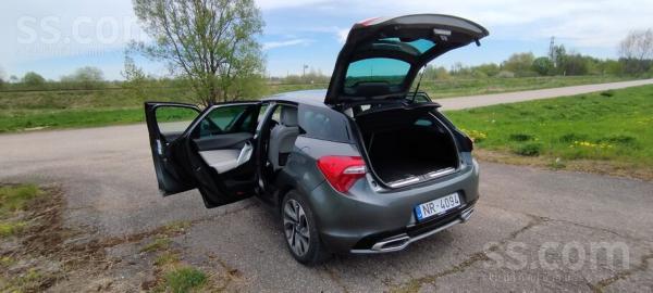 Pelēks Citroen DS 2013 Daugavpils, ar dzinēja tilpumu 2.00 L un nobraukumu 212 tūkst. km par 4900 €, foto 4 vietnē AUTOMOTO.COM.LV