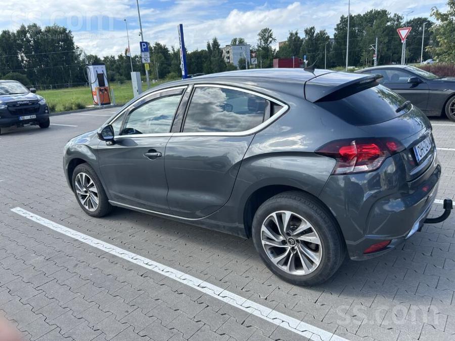 Pelēks Citroen DS 2013 Rīga, ar dzinēja tilpumu 1.60 L un nobraukumu 154 tūkst. km par 5400 €, foto 3 vietnē AUTOMOTO.COM.LV