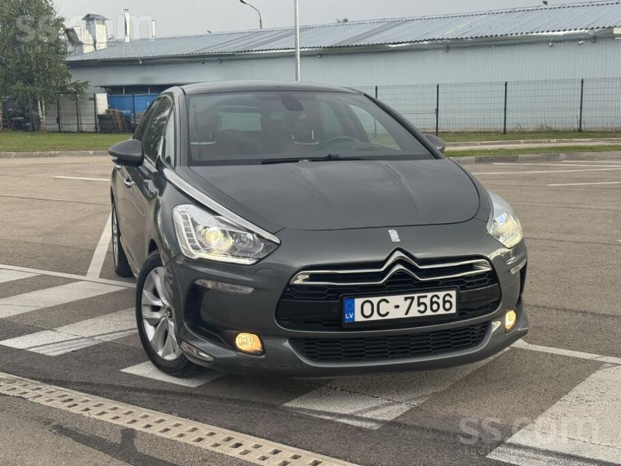 Pelēks Citroen DS 2013 Rīga, ar dzinēja tilpumu 2.00 L un nobraukumu 241 tūkst. km par 5500 €, foto 1 vietnē AUTOMOTO.COM.LV