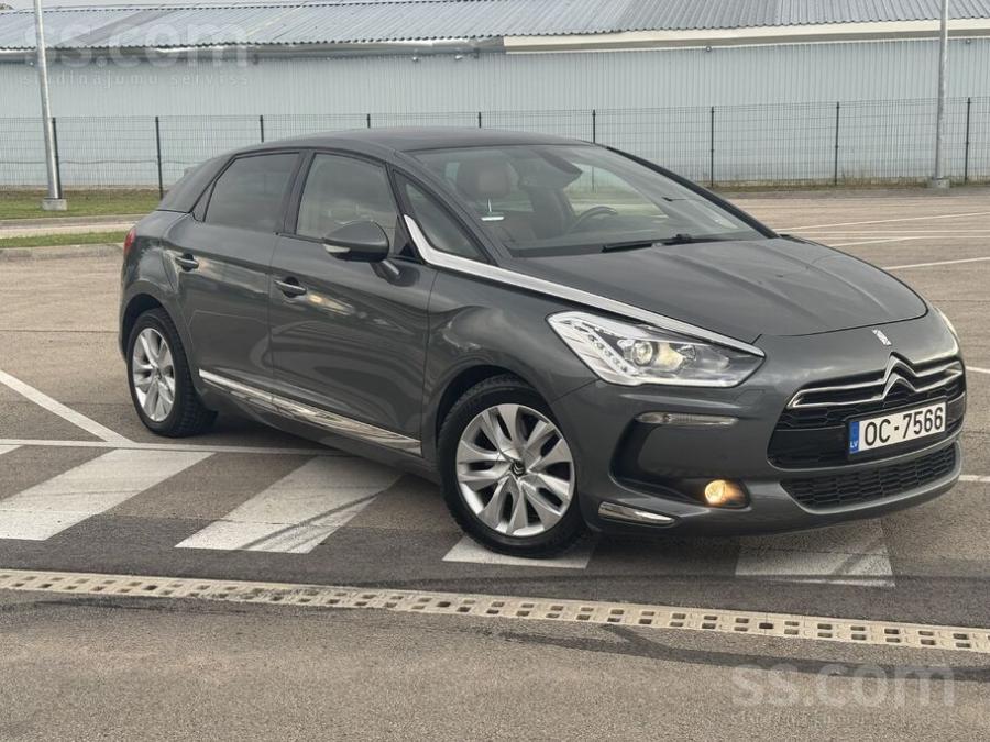 Pelēks Citroen DS 2013 Rīga, ar dzinēja tilpumu 2.00 L un nobraukumu 241 tūkst. km par 5500 €, foto 3 vietnē AUTOMOTO.COM.LV