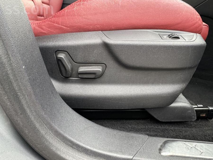 Pelēks Citroen DS 2013 Rīga, ar dzinēja tilpumu 2.00 L un nobraukumu 241 tūkst. km par 5500 €, foto 15 vietnē AUTOMOTO.COM.LV