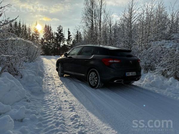 Pelēks Citroen DS 2014 Preiļi, ar dzinēja tilpumu 1.60 L un nobraukumu 274 tūkst. km par 6100 €, foto 3 vietnē AUTOMOTO.COM.LV
