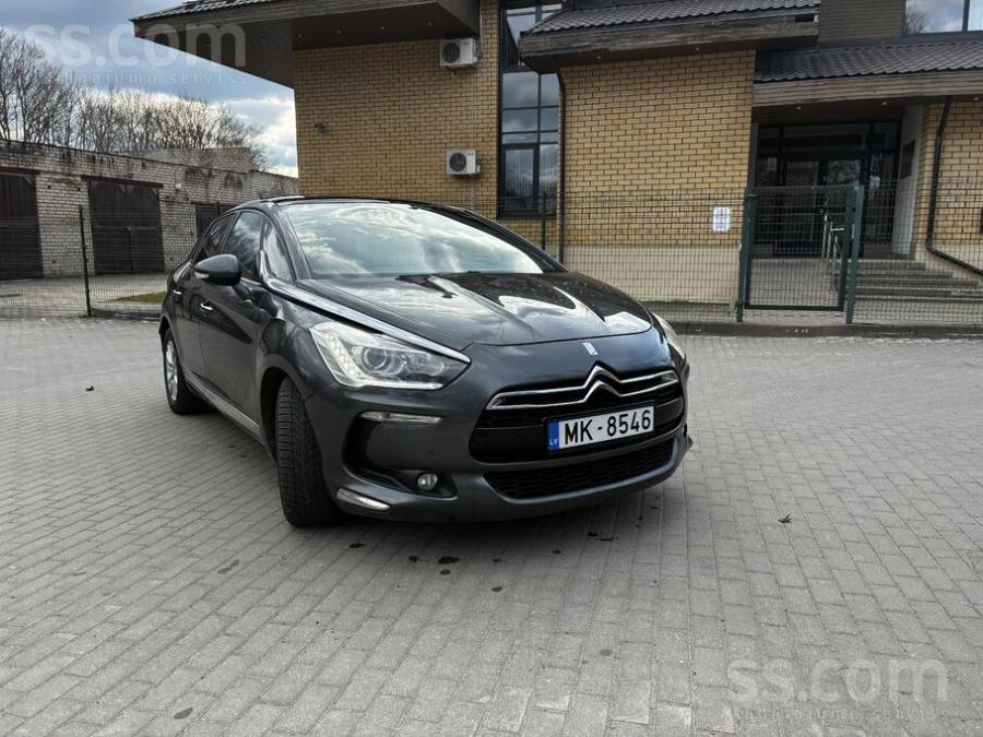 Pelēks Citroen DS 2014 Preiļi, ar dzinēja tilpumu 1.60 L un nobraukumu 274 tūkst. km par 5700 €, foto 1 vietnē AUTOMOTO.COM.LV