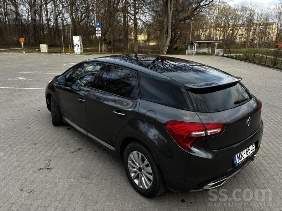 Pelēks Citroen DS 2014 Preiļi, ar dzinēja tilpumu 1.60 L un nobraukumu 274 tūkst. km par 5700 €, foto 5 vietnē AUTOMOTO.COM.LV