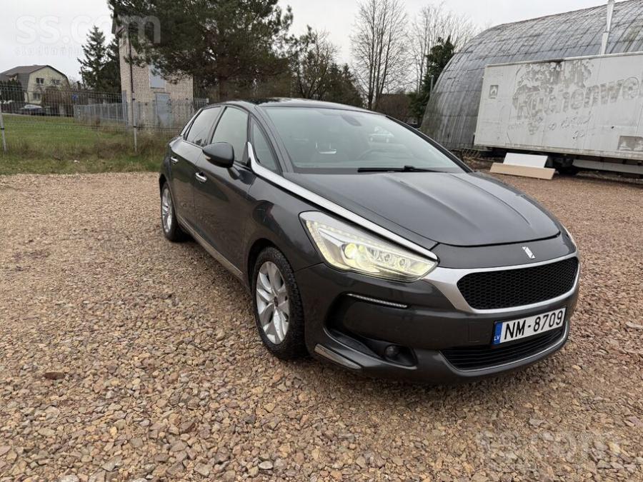 Pelēks Citroen DS 2015 Rīga, ar dzinēja tilpumu 2.00 L un nobraukumu 248 tūkst. km par 4300 €, foto 1 vietnē AUTOMOTO.COM.LV
