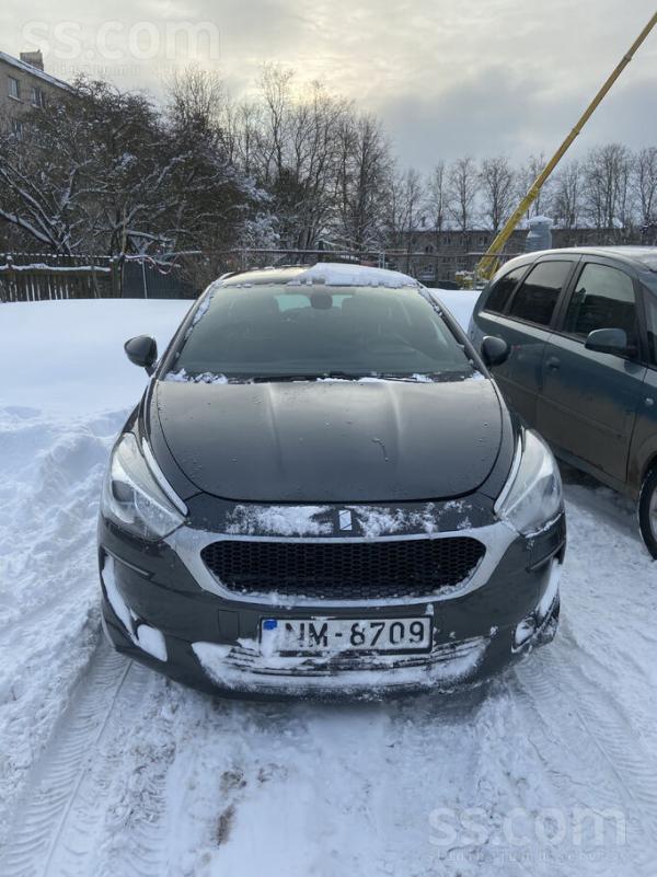 Grey Citroen DS 2015 in Tukums, with an engine capacity of 2.00 L and mileage of 248 thousand km for 3900 €, photo 2 on AUTOMOTO.COM.LV