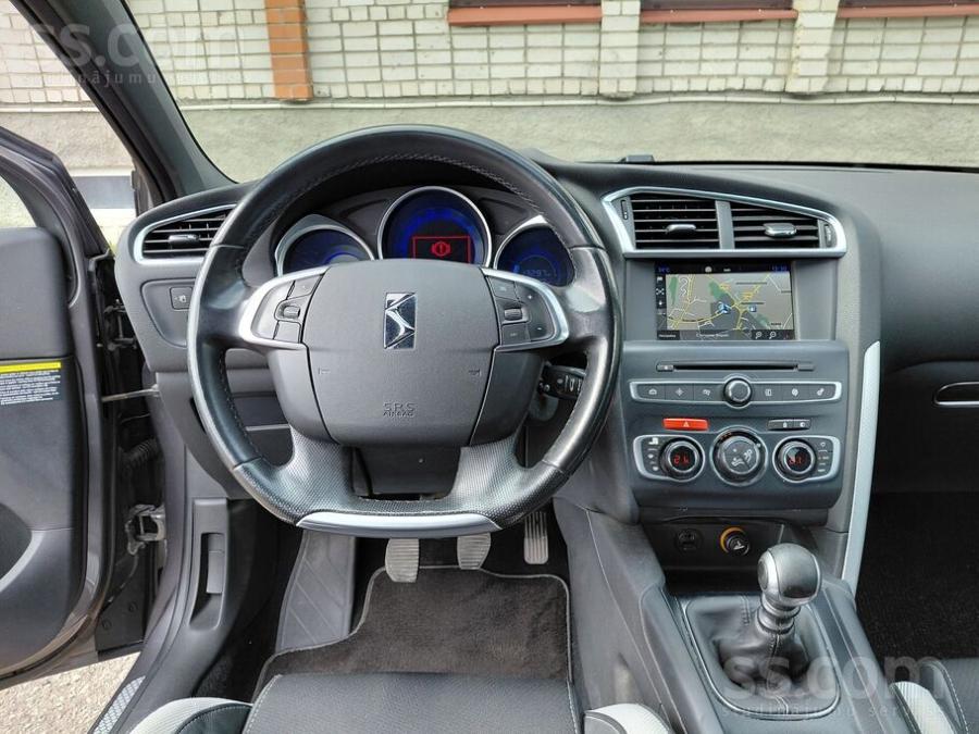 Pelēks Citroen DS 2015 Talsi, ar dzinēja tilpumu 1.60 L un nobraukumu 247 tūkst. km par 5990 €, foto 12 vietnē AUTOMOTO.COM.LV