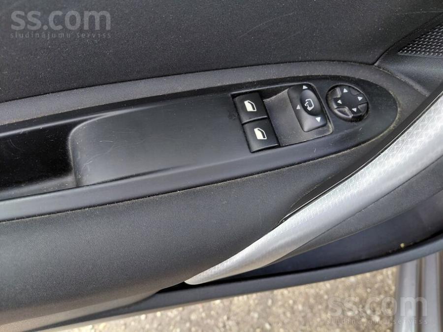 Pelēks Citroen DS 2015 Talsi, ar dzinēja tilpumu 1.60 L un nobraukumu 247 tūkst. km par 5990 €, foto 14 vietnē AUTOMOTO.COM.LV