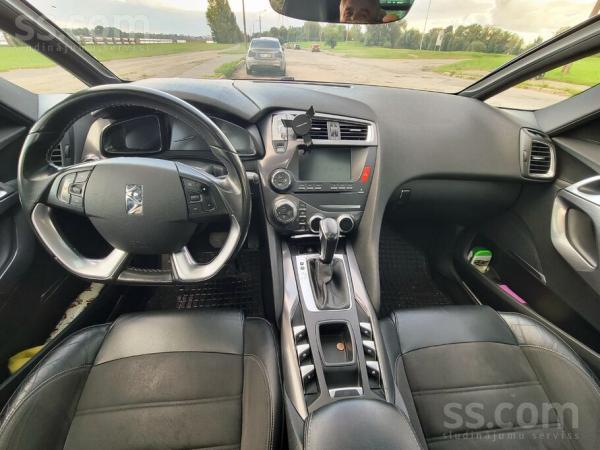 Citroen DS 2016 Rīga vietnē Pelēks Citroen DS 2016 Rīga, ar dzinēja tilpumu 1.60 L un nobraukumu 240 tūkst. km par 6999 €, foto 5 vietnē AUTOMOTO.COM.LV