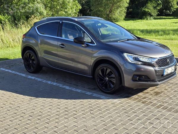 Grey Citroen DS 2017 in Riga, with an engine capacity of 1.20 L and mileage of 110 thousand km for 7500 €, photo 1 on AUTOMOTO.COM.LV