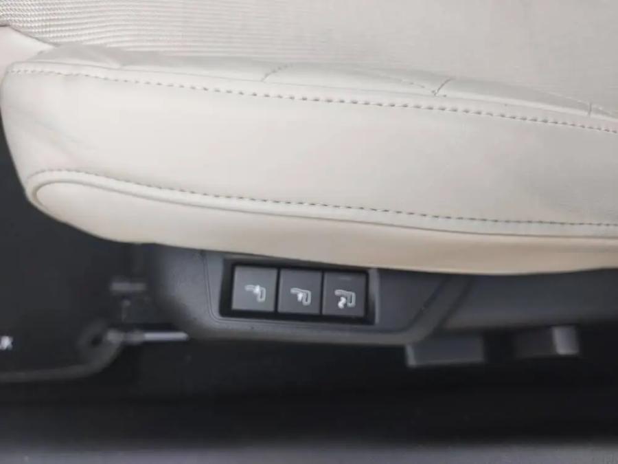 Pelēks Citroen DS 2019 Jelgava, ar dzinēja tilpumu 1.20 L un nobraukumu 135 tūkst. km par 11990 €, foto 15 vietnē AUTOMOTO.COM.LV