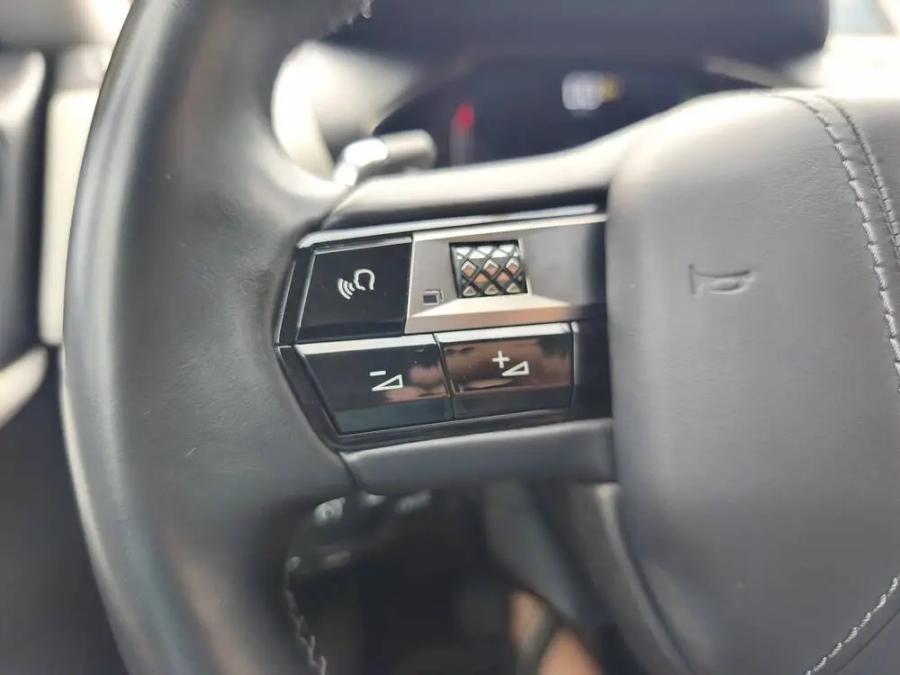 Pelēks Citroen DS 2019 Jelgava, ar dzinēja tilpumu 1.20 L un nobraukumu 135 tūkst. km par 11990 €, foto 17 vietnē AUTOMOTO.COM.LV