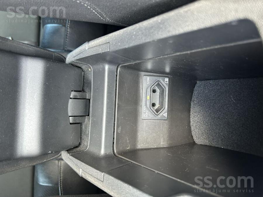 Pelēks Citroen DS 2013 Rīga, ar dzinēja tilpumu 1.60 L un nobraukumu 154 tūkst. km par 6370 €, foto 21 vietnē AUTOMOTO.COM.LV