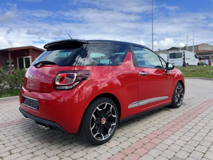 Sarkans Citroen DS 2013 Cēsis, ar dzinēja tilpumu 1.60 L un nobraukumu 209 tūkst. km par 5999 €, foto 4 vietnē AUTOMOTO.COM.LV