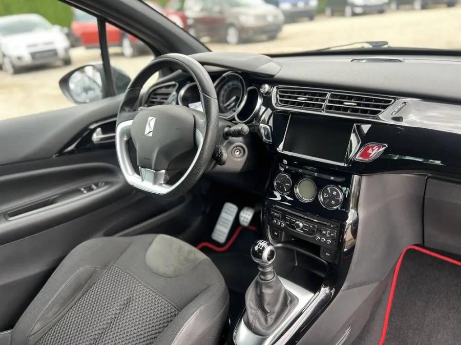 Sarkans Citroen DS 2013 Cēsis, ar dzinēja tilpumu 1.60 L un nobraukumu 209 tūkst. km par 5999 €, foto 10 vietnē AUTOMOTO.COM.LV