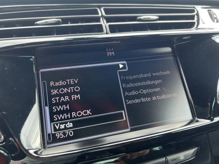 Sarkans Citroen DS 2013 Cēsis, ar dzinēja tilpumu 1.60 L un nobraukumu 209 tūkst. km par 5999 €, foto 19 vietnē AUTOMOTO.COM.LV