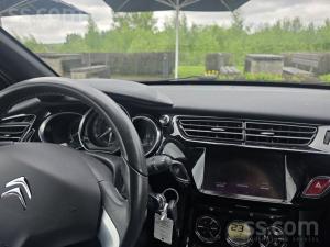 Red Citroen DS 2016 in Ogre, with an engine capacity of 1.20 L and mileage of 108 thousand km for 6277 €, photo 9 on AUTOMOTO.COM.LV
