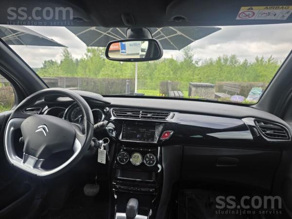 Red Citroen DS 2016 in Ogre, with an engine capacity of 1.20 L and mileage of 108 thousand km for 6277 €, photo 9 on AUTOMOTO.COM.LV