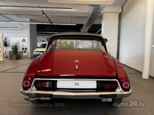 Red Citroen DS 1972 in Tallinn, with an engine capacity of 2.30 L and mileage of 1 thousand km for 14900 €, photo 8 on AUTOMOTO.COM.LV
