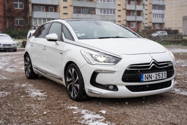 Balts Citroen DS 2012 Rīga, ar dzinēja tilpumu 2.00 L un nobraukumu 251 tūkst. km par 8700 €, foto 1 vietnē AUTOMOTO.COM.LV