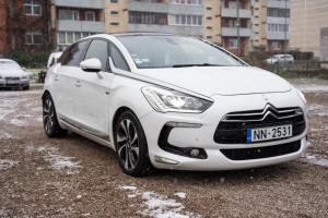 Balts Citroen DS 2012 Rīga, ar dzinēja tilpumu 2.00 L un nobraukumu 251 tūkst. km par 8700 €, foto  vietnē AUTOMOTO.COM.LV