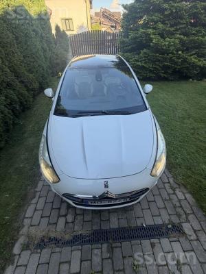 Balts Citroen DS 2012 Rīga, ar dzinēja tilpumu 2.00 L un nobraukumu 172 tūkst. km par 5800 €, foto  vietnē AUTOMOTO.COM.LV