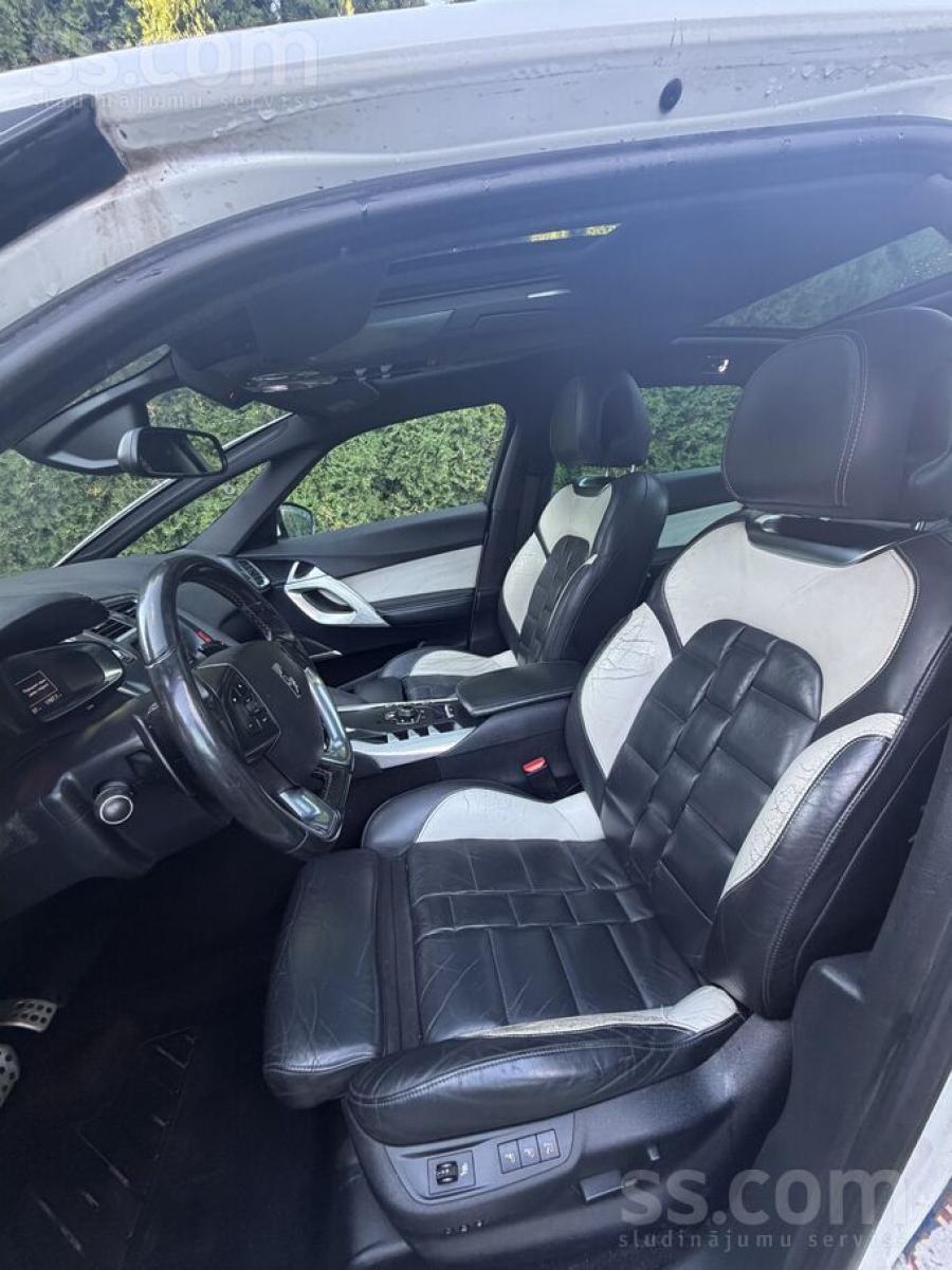 Balts Citroen DS 2012 Rīga, ar dzinēja tilpumu 2.00 L un nobraukumu 172 tūkst. km par 5800 €, foto 5 vietnē AUTOMOTO.COM.LV