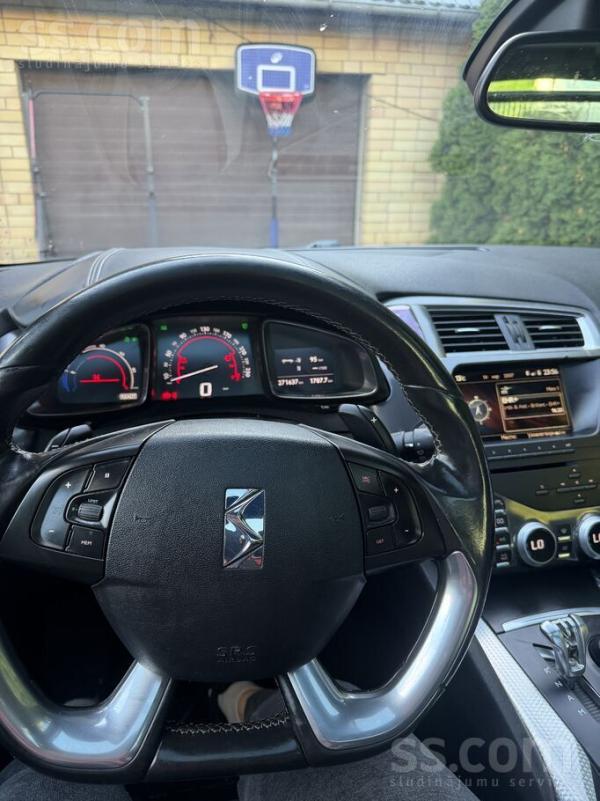 Balts Citroen DS 2012 Rīga, ar dzinēja tilpumu 2.00 L un nobraukumu 172 tūkst. km par 5800 €, foto 7 vietnē AUTOMOTO.COM.LV