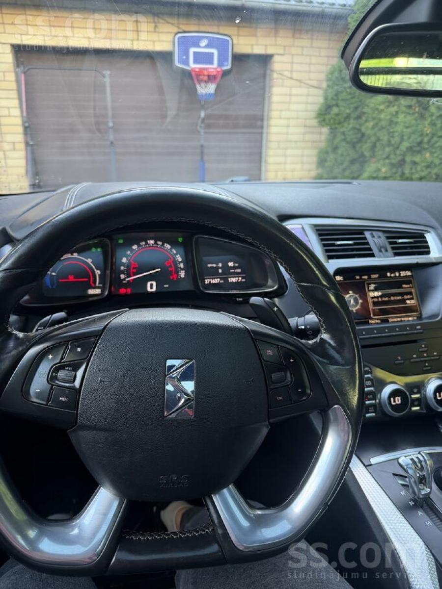 Balts Citroen DS 2012 Rīga, ar dzinēja tilpumu 2.00 L un nobraukumu 172 tūkst. km par 5800 €, foto 7 vietnē AUTOMOTO.COM.LV