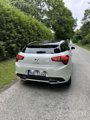 Balts Citroen DS 2013 Bauska, ar dzinēja tilpumu 2.00 L un nobraukumu 237 tūkst. km par 5990 €, foto 6 vietnē AUTOMOTO.COM.LV