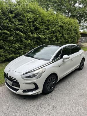 Balts Citroen DS 2013 Bauska, ar dzinēja tilpumu 2.00 L un nobraukumu 237 tūkst. km par 5990 €, foto 7 vietnē AUTOMOTO.COM.LV