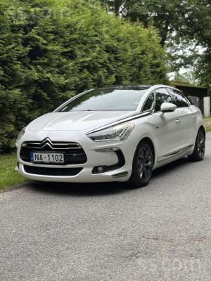 Balts Citroen DS 2013 Bauska, ar dzinēja tilpumu 2.00 L un nobraukumu 237 tūkst. km par 5990 €, foto 24 vietnē AUTOMOTO.COM.LV