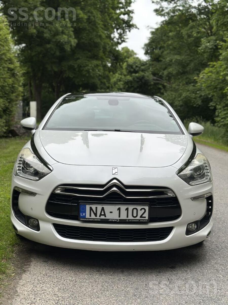 Balts Citroen DS 2013 Bauska, ar dzinēja tilpumu 2.00 L un nobraukumu 237 tūkst. km par 5990 €, foto 25 vietnē AUTOMOTO.COM.LV