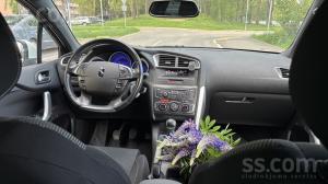 White Citroen DS 2014 in Daugavpils, with an engine capacity of 1.60 L and mileage of 123 thousand km for 8880 €, photo 5 on AUTOMOTO.COM.LV
