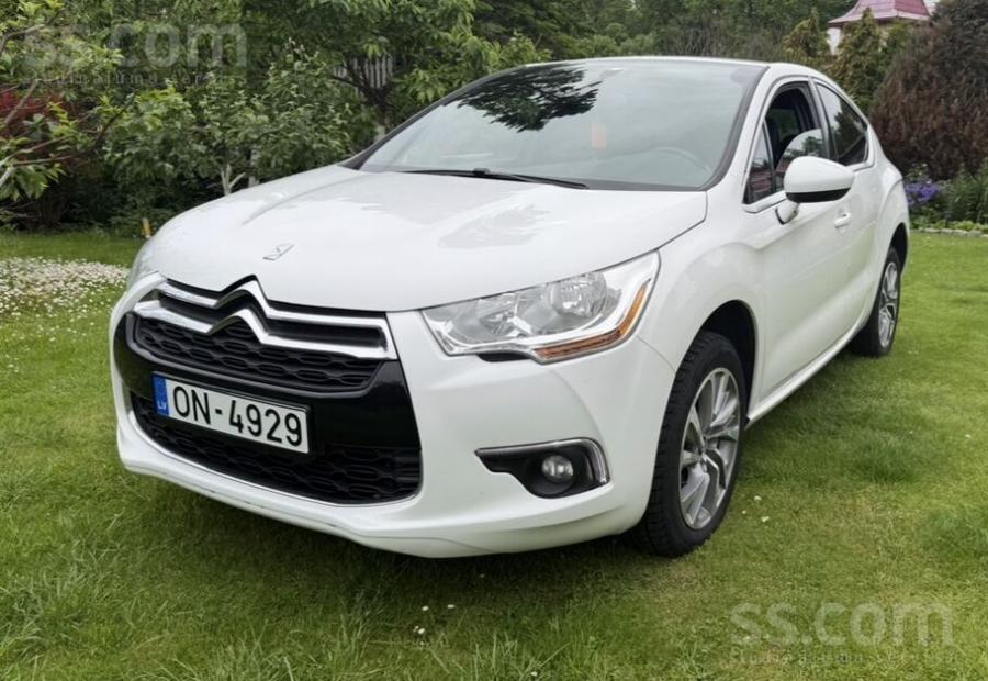Balts Citroen DS 2014 Rīga, ar dzinēja tilpumu 2.00 L un nobraukumu 176 tūkst. km par 6150 €, foto 6 vietnē AUTOMOTO.COM.LV