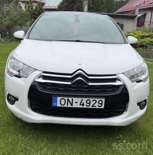 Balts Citroen DS 2014 Rīga, ar dzinēja tilpumu 2.00 L un nobraukumu 176 tūkst. km par 6150 €, foto 23 vietnē AUTOMOTO.COM.LV